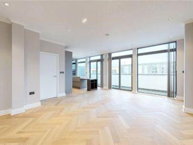 4 Bedrooms Flat for sale in Kingsland Road, London E8