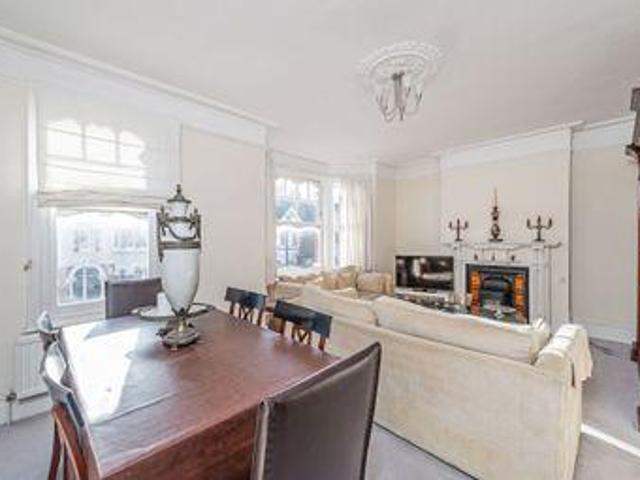 4 Bedrooms Flat for sale in Harbord Street, London SW6