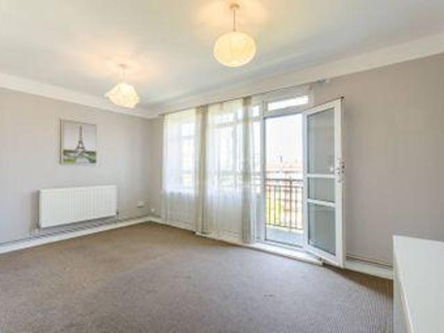 4 Bedrooms Flat for sale in Mortimer Crescent, Kilburn NW6