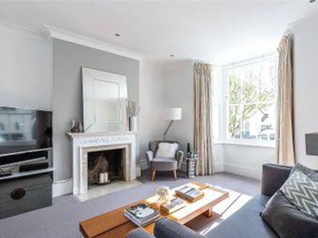 4 Bedrooms Flat for sale in Mallinson Road, London SW11