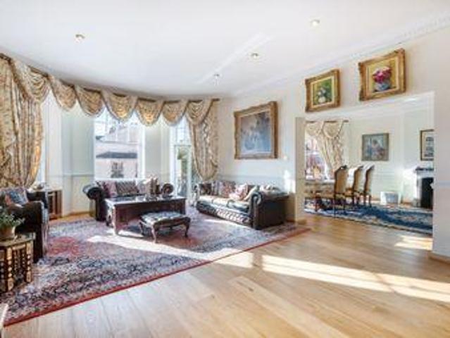 4 Bedrooms Flat for sale in Marloes Road, London W8