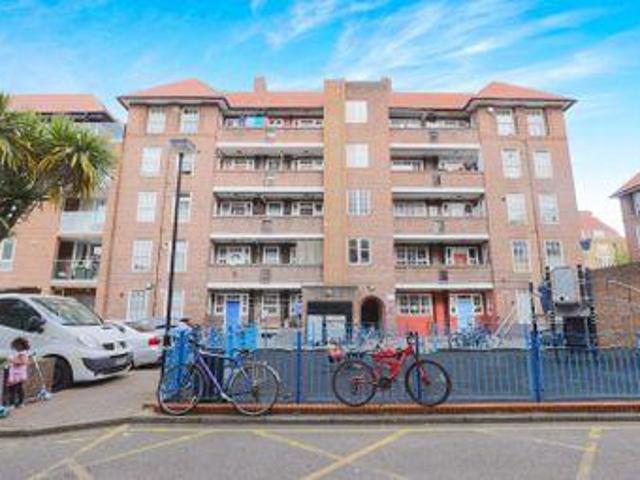 4 Bedrooms Flat for sale in Shadwell Gardens, London E1