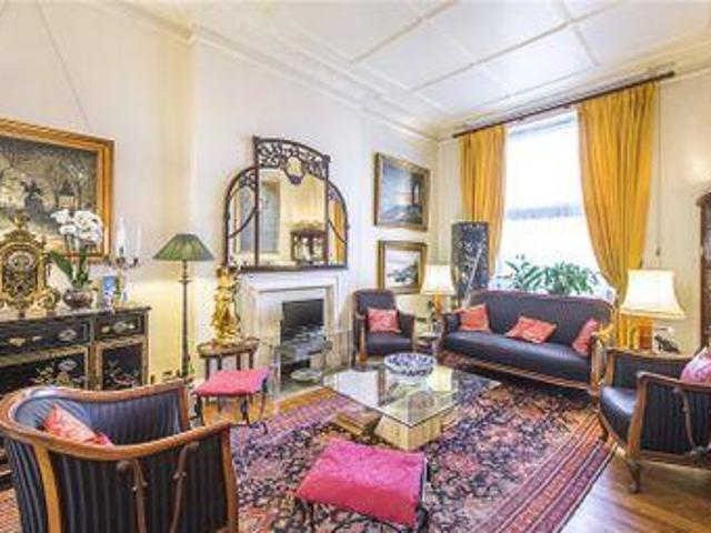 4 Bedrooms Flat for sale in Sussex Gardens, Hyde Park Estate, London W2