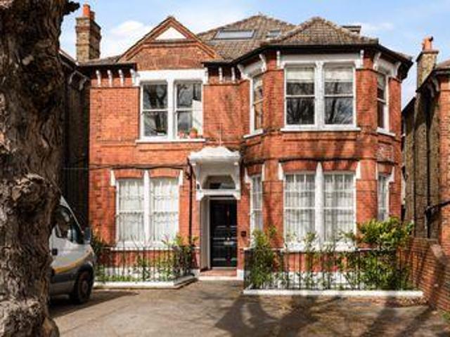 4 Bedrooms Flat for sale in Palace Road, London SW2