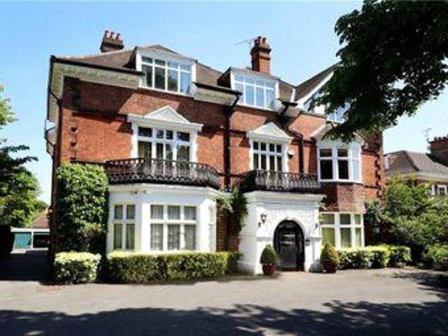 4 Bedrooms Flat for sale in Parkside, Wimbledon Common SW19