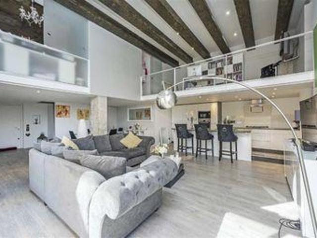 4 Bedrooms Flat for sale in Peterborough Road, Fulham, London SW6