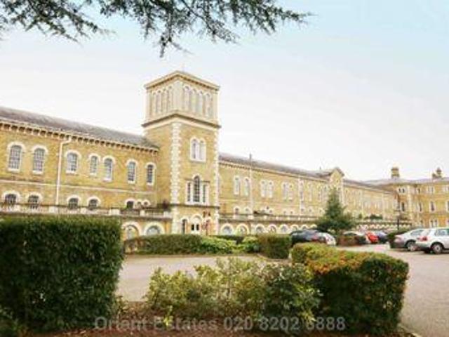 4 Bedrooms Flat for sale in Royal Drive, London N11