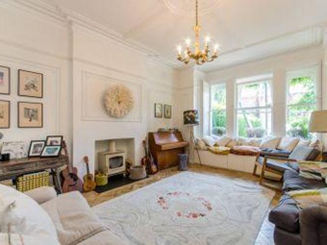 4 Bedrooms Flat for sale in Walm Lane, Mapesbury Estate NW2