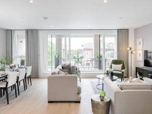 4 Bedrooms Flat for sale in The Avenue, London NW6