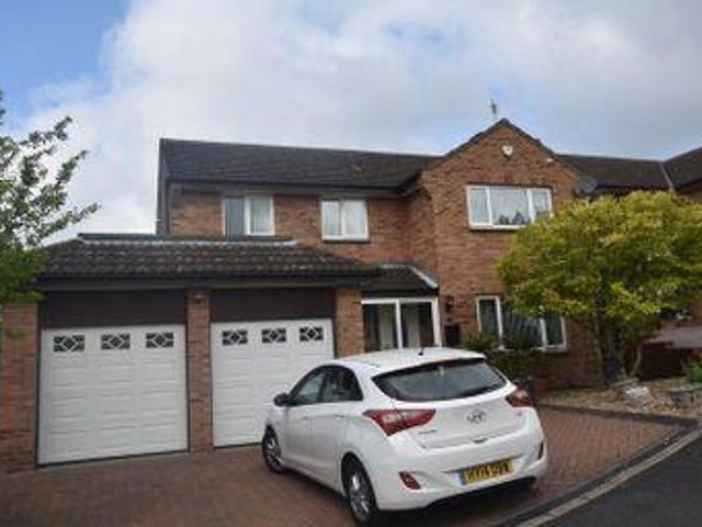 4 Bedrooms for rent in Magnolia Court, Beeston, Nottingham NG9