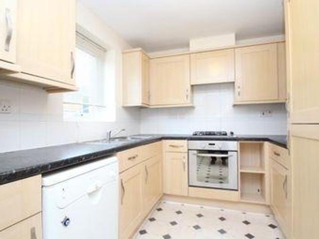 4 Bedrooms for rent in Manning Gardens, Croydon CR0