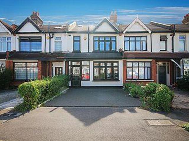 4 Bedrooms for rent in Montreal Road, Ilford IG1