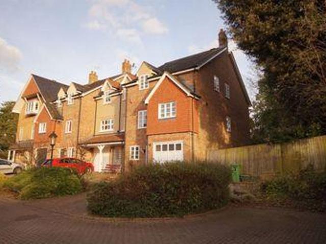 4 Bedrooms for rent in Morningside Close, Prestbury, Cheltenham GL52