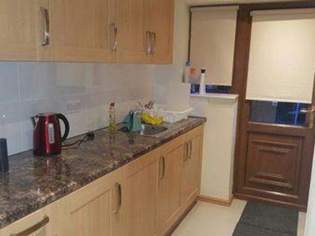 4 Bedrooms for rent in North Circular Road, London NW10