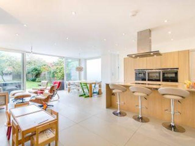 4 Bedrooms for rent in Olive Road, Cricklewood NW2