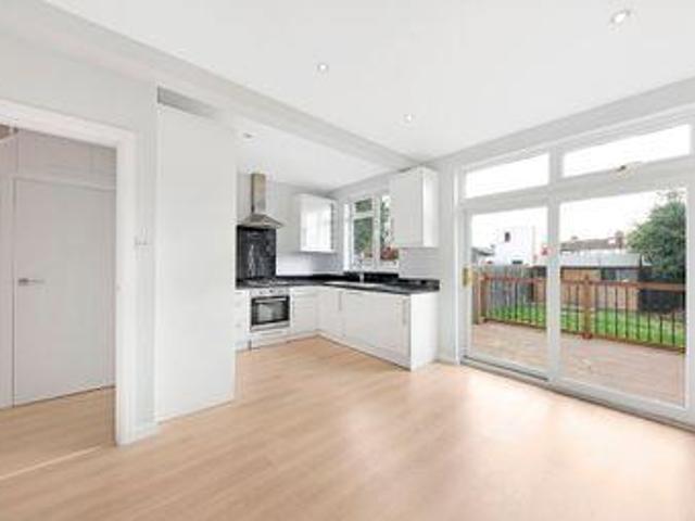 4 Bedrooms for rent in Abbott Avenue, London SW20