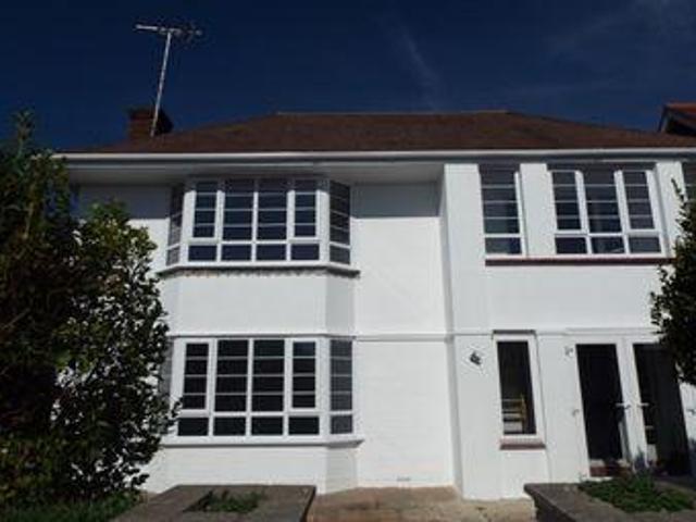 4 Bedrooms for rent in Abbey Road, Worthing BN11