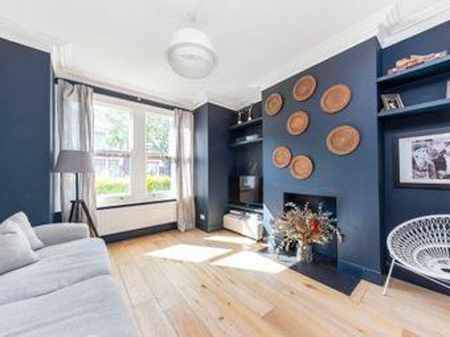 4 Bedrooms for rent in Aldren Road, London SW17