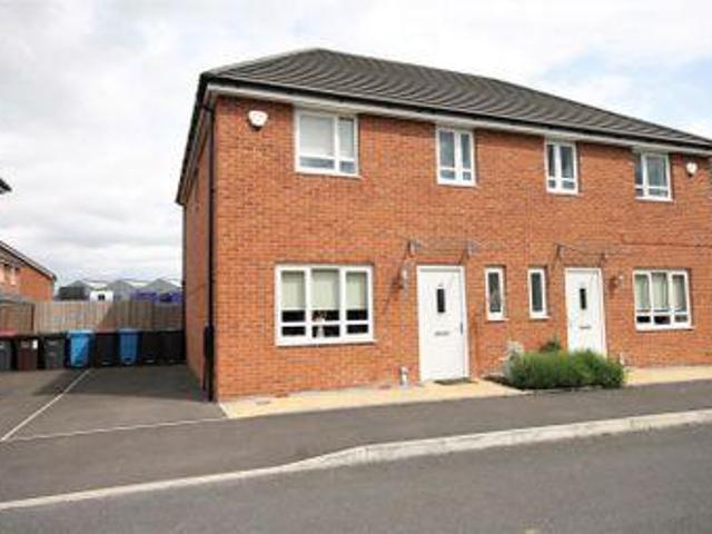 4 Bedrooms for rent in Alliott Avenue, Eccles, Manchester M30