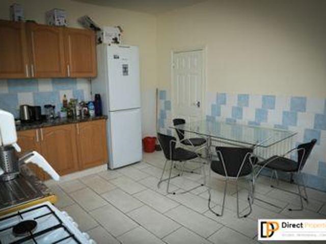 4 Bedrooms for rent in Burley Lodge Road, Hyde Park, Leeds LS6