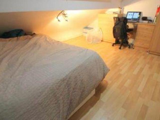 4 Bedrooms for rent in Burley Lodge Road, Hyde Park, Leeds LS6