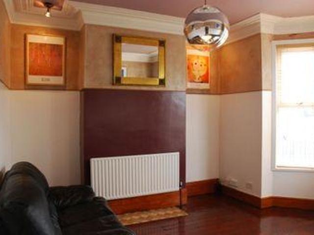 4 Bedrooms for rent in Burley Road, Leeds LS4