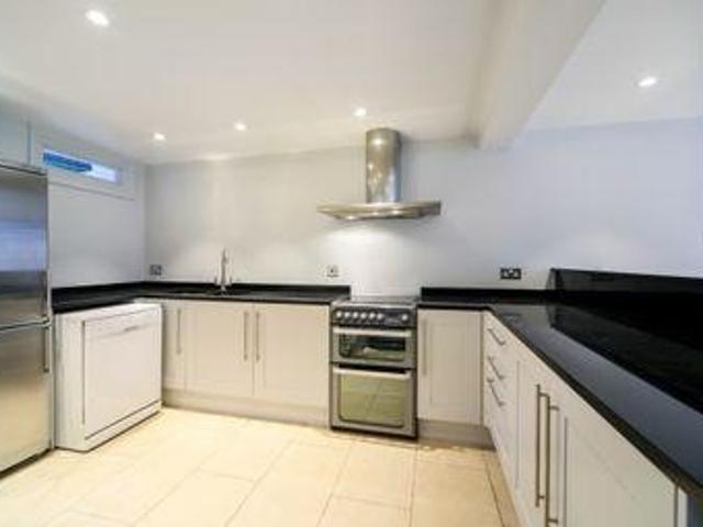 4 Bedrooms for rent in Bagleys Lane, Fulham SW6