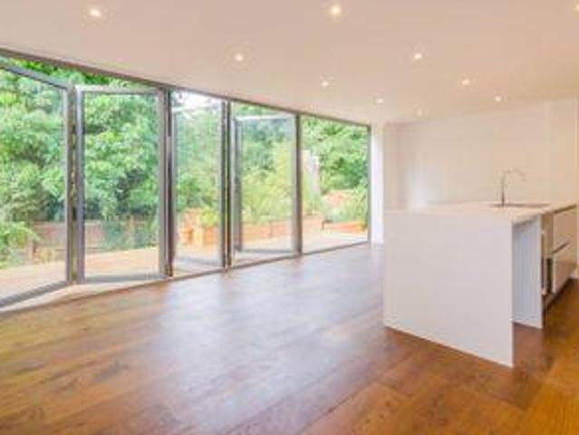 4 Bedrooms for rent in Beech Close, Wimbledon Village, London SW19