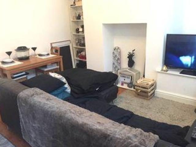 4 Bedrooms for rent in Beechwood Terrace, Burley, Leeds LS4