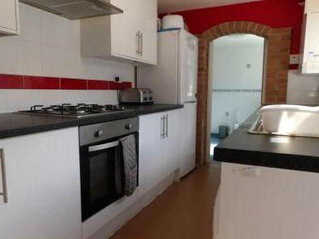 4 Bedrooms for rent in Beeston, Nottingham NG9