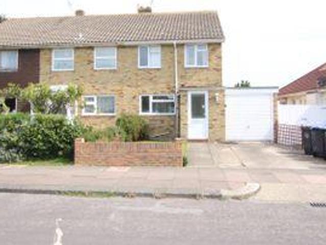 4 Bedrooms for rent in Bellview Road, Worthing BN13