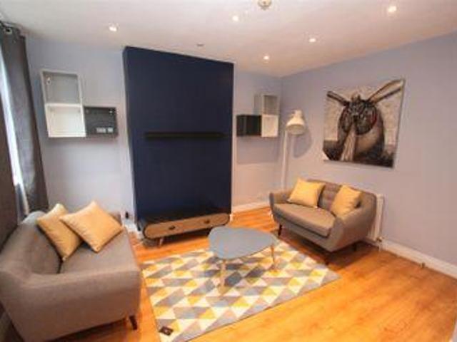 4 Bedrooms for rent in Belle Vue Road, Hyde Park, Leeds LS3