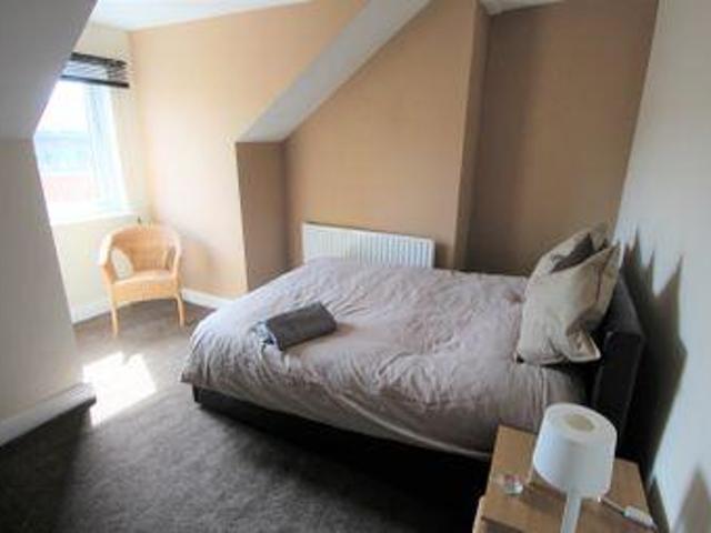 4 Bedrooms for rent in Bentley Lane, Meanwood, Leeds LS6