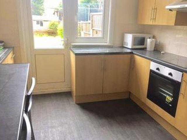 4 Bedrooms for rent in Bowes Road, London N11