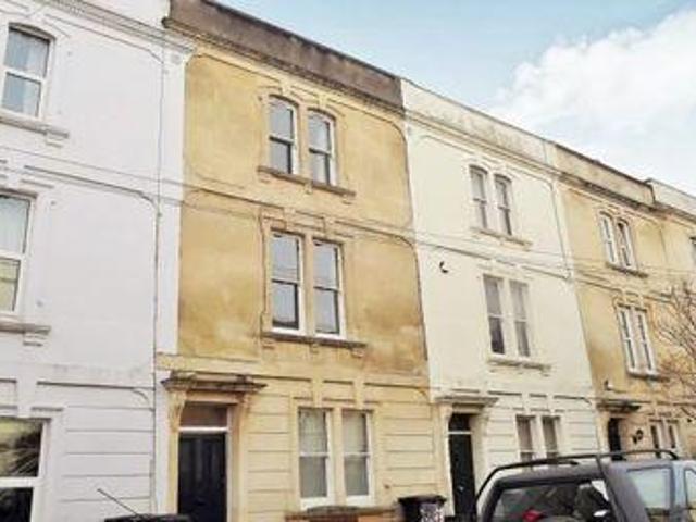 4 Bedrooms for rent in Brighton Road, Redland, Bristol BS6