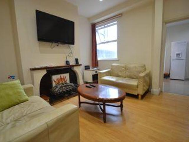 4 Bedrooms for rent in Brithdir Street, Cathays, Cardiff CF24