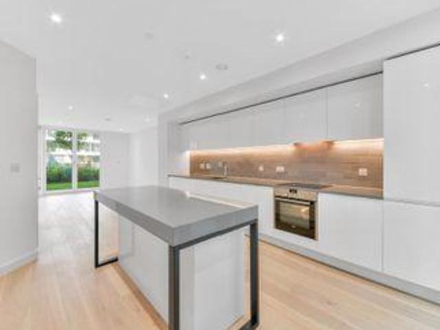 4 Bedrooms for rent in Cable Street, Royal Wharf, London E16
