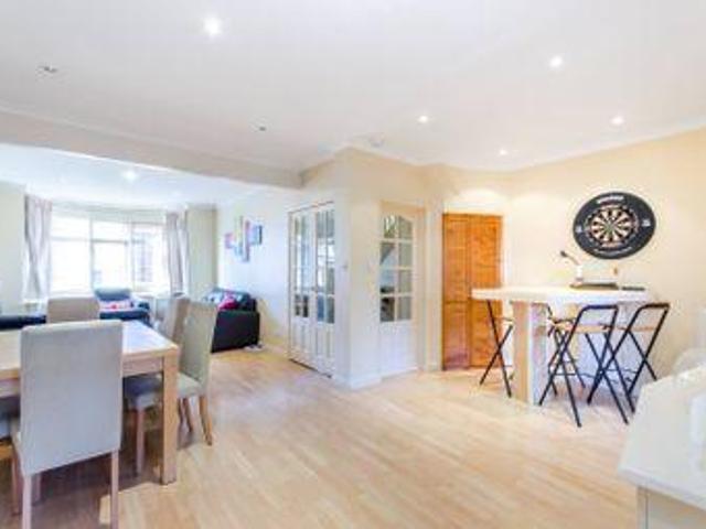 4 Bedrooms for rent in Cairnfield Avenue, Dollis Hill NW2