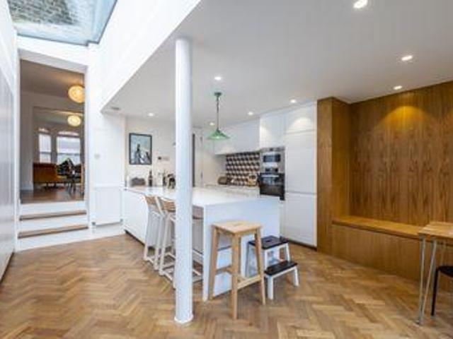 4 Bedrooms for rent in Calabria Road, London N5