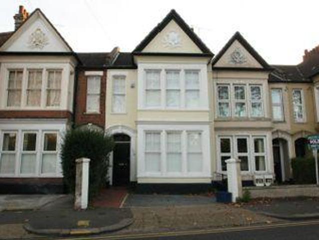 4 Bedrooms for rent in Cambridge Road, Southend On Sea SS1