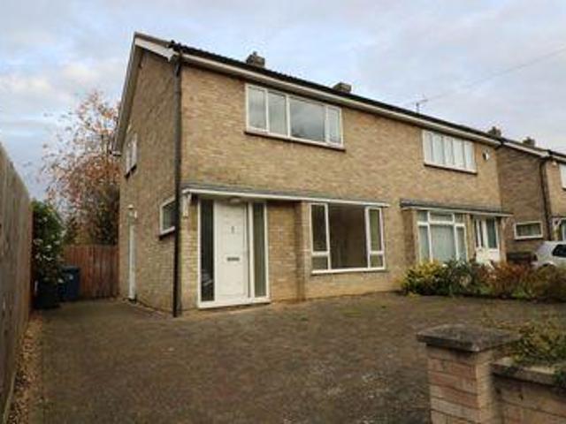 4 Bedrooms for rent in Carlton Way, Cambridge CB4