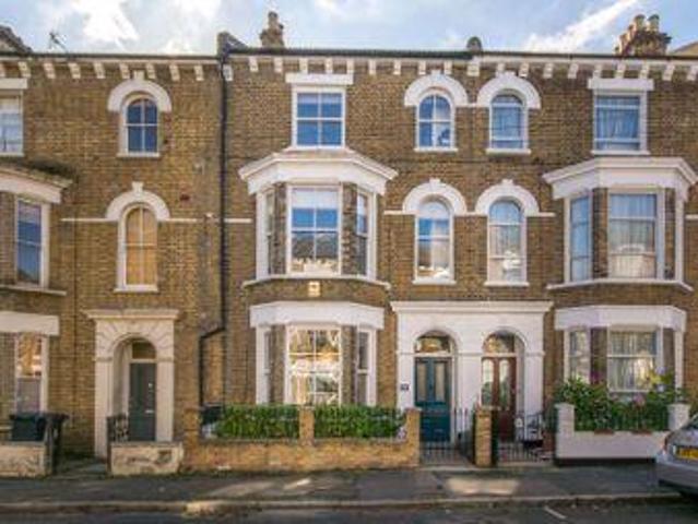 4 Bedrooms for rent in Chantrey Road, Brixton SW9