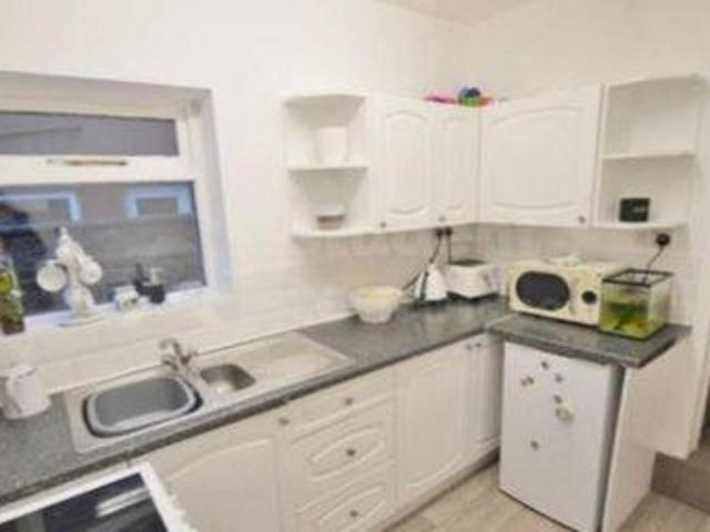 4 Bedrooms for rent in Cherry Road, Chester, Cheshire West And Chester CH3