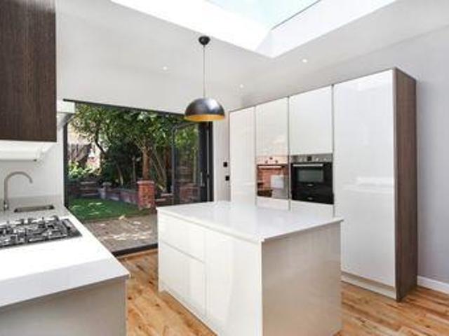 4 Bedrooms for rent in Chilton Road, Richmond TW9