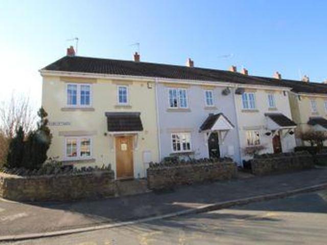 4 Bedrooms for rent in Christchurch Avenue, Downend, Bristol BS16