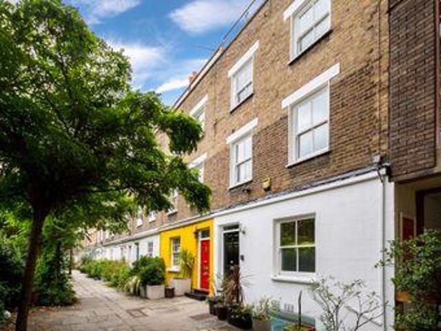 4 Bedrooms for rent in Colville Place, London W1T