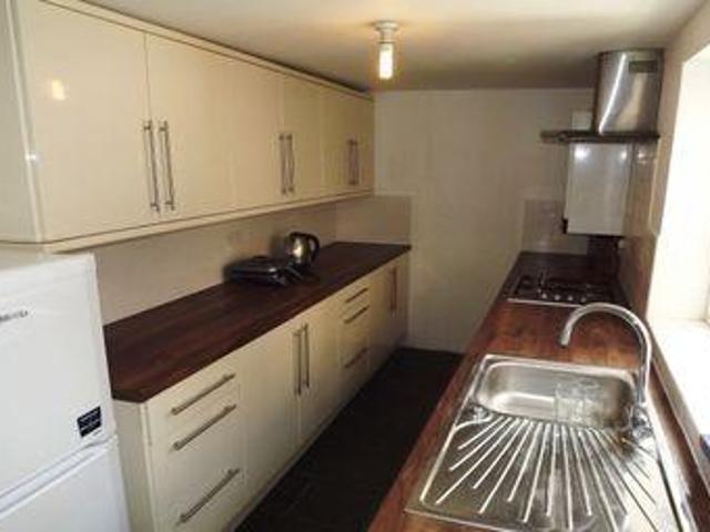4 Bedrooms for rent in Cowper Street, Luton LU1