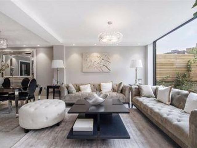 4 Bedrooms for rent in Court Close, St John´s Wood Park, London NW8