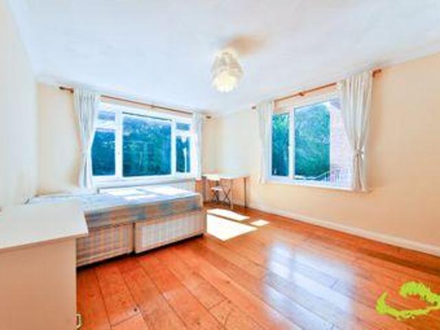 4 Bedrooms for rent in Crespin Way, Brighton BN1