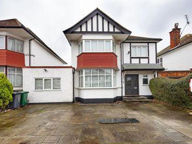 4 Bedrooms for rent in Crespigny Road, Hendon NW4